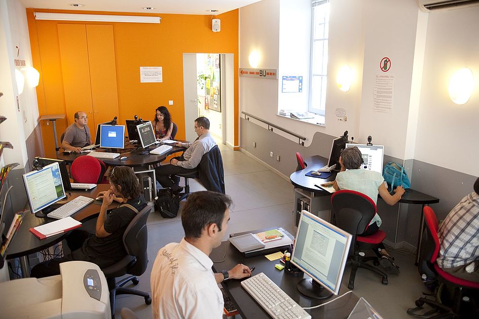 Ateliers informatiques : Photomontage - Ville de Bayonne